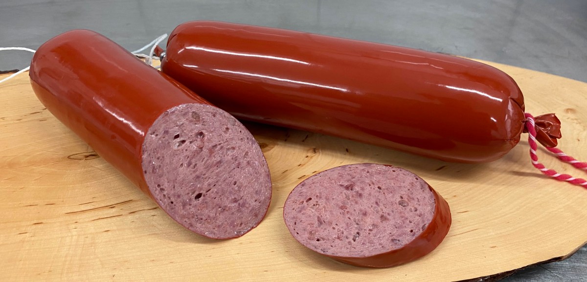 Frisches Wildbret von Rot- bis Schwarzwild, leckere Jagdwurst ...